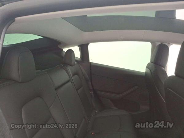 Black Tesla Model Y 2022 in Viljandi, with an engine capacity of 0.00 L and mileage of 87 thousand km for 32999 €, photo 11 on AUTOMOTO.COM.LV