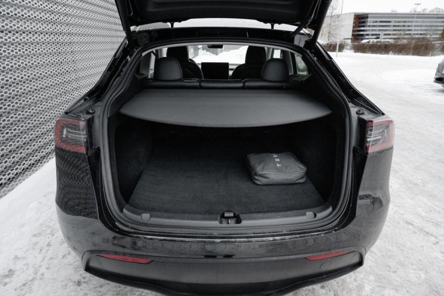 Черный Тесла Модель Y 2022 в Марупе, объемом двигателя 0.00 л и пробегом 75 тыс. км за 36800 €, фото 17 на AUTOMOTO.COM.LV