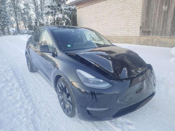 Melns Tesla Model Y 2022 Telšiai, ar dzinēja tilpumu 0.00 L un nobraukumu 95 tūkst. km par 14200 €, foto 6 vietnē AUTOMOTO.COM.LV