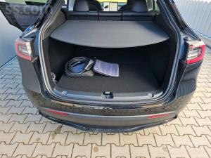 Black Tesla Model Y 2022 in Jurmala, with an engine capacity of 0.00 L and mileage of 40 thousand km for 38750 €, photo 17 on AUTOMOTO.COM.LV