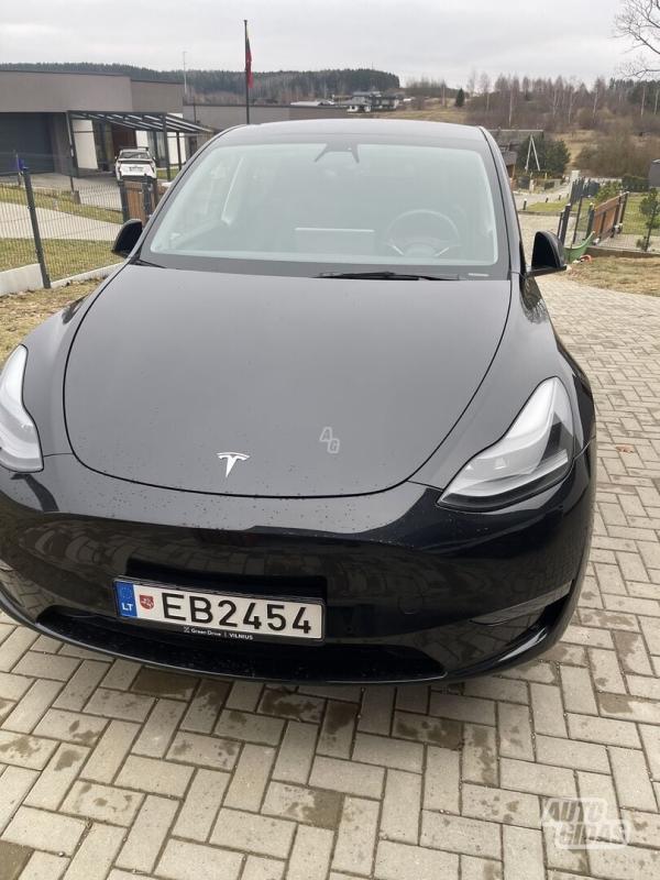 Melns Tesla Model Y 2022 Viļņa, ar dzinēja tilpumu 0.00 L un nobraukumu 85 tūkst. km par 31000 €, foto 2 vietnē AUTOMOTO.COM.LV