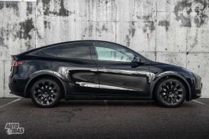 Melns Tesla Model Y 2022 Viļņa, ar dzinēja tilpumu 0.00 L un nobraukumu 85 tūkst. km par 31000 €, foto 4 vietnē AUTOMOTO.COM.LV