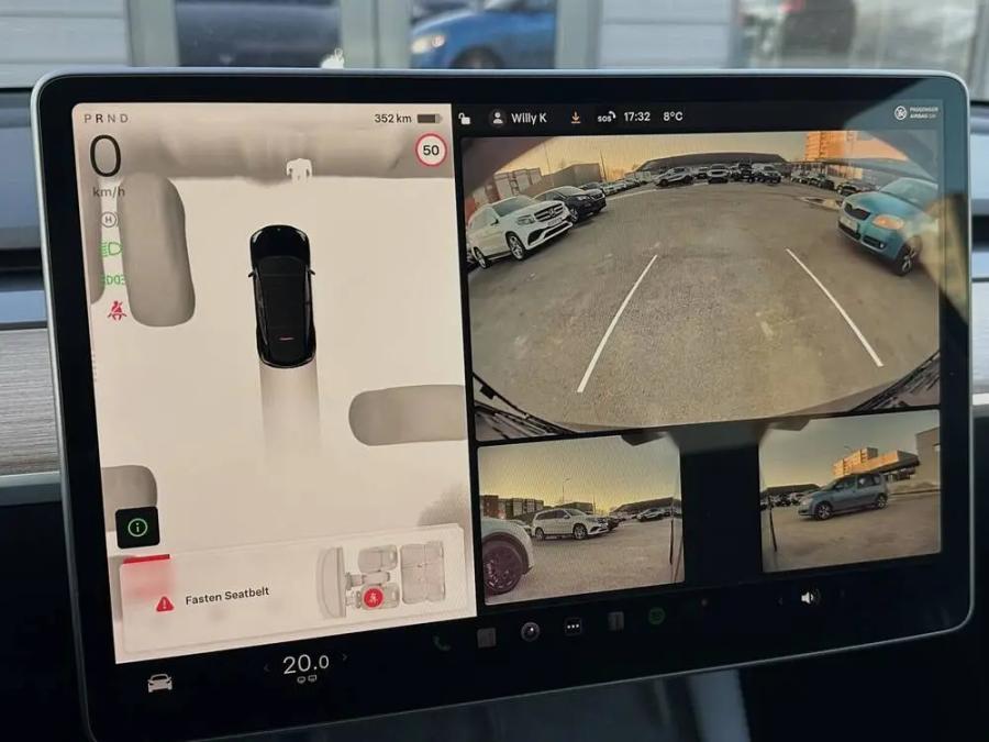Black Tesla Model Y 2022 in Jelgava, with an engine capacity of 0.00 L and mileage of 80 thousand km for 31900 €, photo 12 on AUTOMOTO.COM.LV