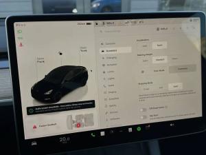 Black Tesla Model Y 2022 in Jelgava, with an engine capacity of 0.00 L and mileage of 80 thousand km for 31900 €, photo 16 on AUTOMOTO.COM.LV