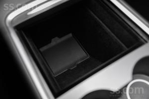 Black Tesla Model Y 2022 in Riga, with an engine capacity of 0.00 L and mileage of 79 thousand km for 34740 €, photo 21 on AUTOMOTO.COM.LV