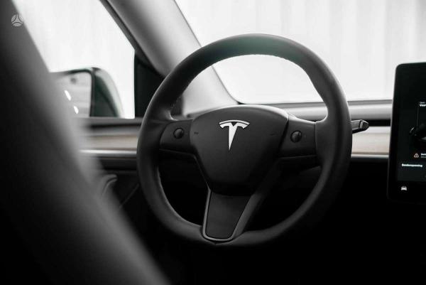 Черный Тесла Модель Y 2022 в Тукумс, объемом двигателя 0.00 л и пробегом 84 тыс. км за 37990 €, фото 10 на AUTOMOTO.COM.LV