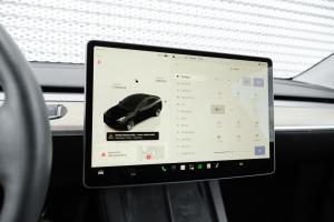 Melns Tesla Model Y 2022 Mārupe, ar dzinēja tilpumu 0.00 L un nobraukumu 88 tūkst. km par 39750 €, foto 14 vietnē AUTOMOTO.COM.LV