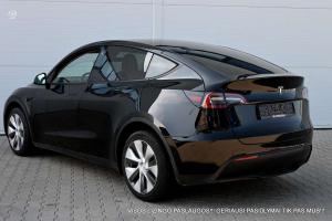 Black Tesla Model Y 2022 in Kretinga, with an engine capacity of 0.00 L and mileage of 70 thousand km for 28699 €, photo 13 on AUTOMOTO.COM.LV
