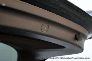 Black Tesla Model Y 2022 in Kretinga, with an engine capacity of 0.00 L and mileage of 70 thousand km for 28699 €, photo 18 on AUTOMOTO.COM.LV