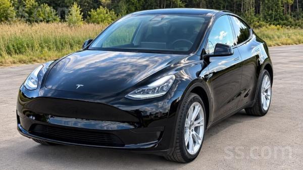 Black Tesla Model Y 2022 in Riga, with an engine capacity of 0.00 L and mileage of 138 thousand km for 26500 €, photo 1 on AUTOMOTO.COM.LV