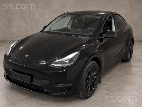 Melns Tesla Model Y 2022 Tukums, ar dzinēja tilpumu 0.00 L un nobraukumu 69 tūkst. km par 36600 €, foto 1 vietnē AUTOMOTO.COM.LV