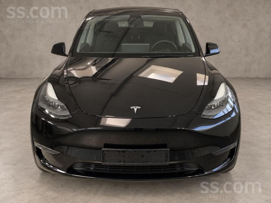 Melns Tesla Model Y 2022 Tukums, ar dzinēja tilpumu 0.00 L un nobraukumu 69 tūkst. km par 36600 €, foto 3 vietnē AUTOMOTO.COM.LV