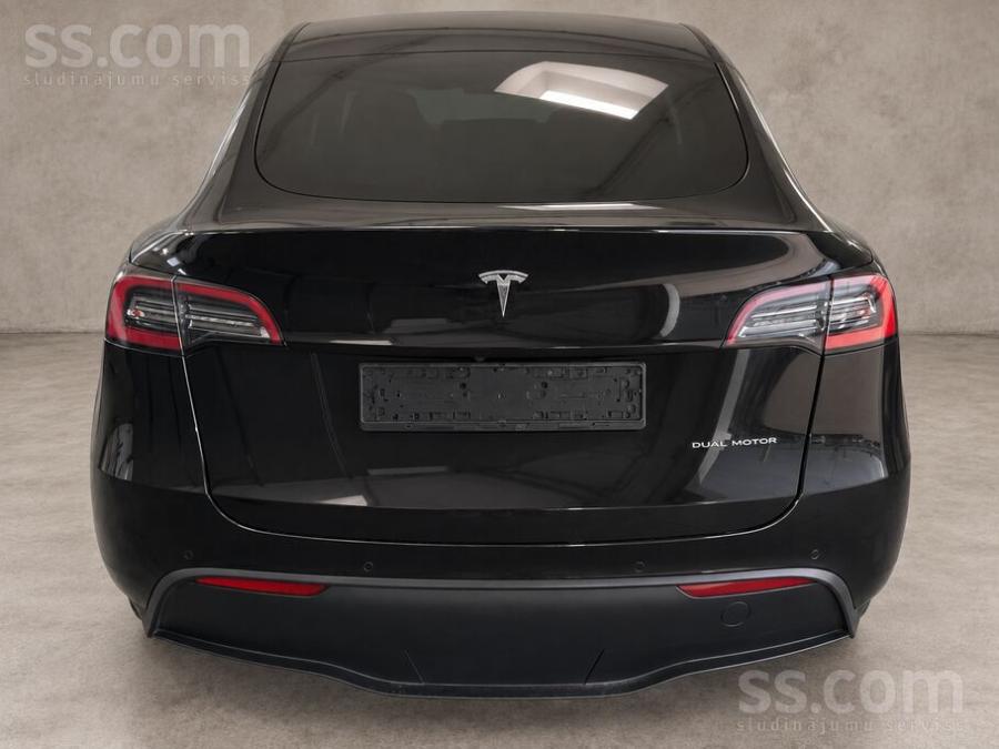 Melns Tesla Model Y 2022 Tukums, ar dzinēja tilpumu 0.00 L un nobraukumu 69 tūkst. km par 36600 €, foto 4 vietnē AUTOMOTO.COM.LV