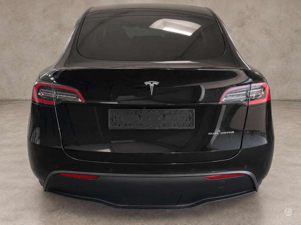 Melns Tesla Model Y 2022 Tukums, ar dzinēja tilpumu 0.00 L un nobraukumu 69 tūkst. km par 36600 €, foto 4 vietnē AUTOMOTO.COM.LV