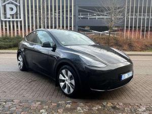 Melns Tesla Model Y 2022 Rīga, ar dzinēja tilpumu 0.00 L un nobraukumu 121 tūkst. km par 30000 €, foto 4 vietnē AUTOMOTO.COM.LV