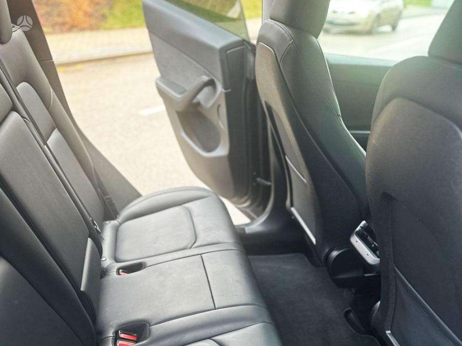 Melns Tesla Model Y 2022 Rīga, ar dzinēja tilpumu 0.00 L un nobraukumu 121 tūkst. km par 30000 €, foto 17 vietnē AUTOMOTO.COM.LV