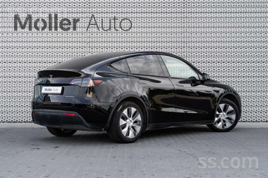 Melns Tesla Model Y 2023 Rīga, ar dzinēja tilpumu 0.00 L un nobraukumu 22 tūkst. km par 41400 €, foto 4 vietnē AUTOMOTO.COM.LV