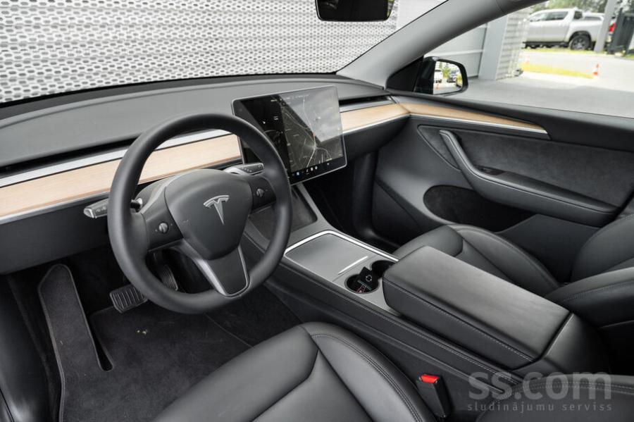 Melns Tesla Model Y 2023 Rīga, ar dzinēja tilpumu 0.00 L un nobraukumu 22 tūkst. km par 41400 €, foto 6 vietnē AUTOMOTO.COM.LV