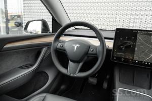 Melns Tesla Model Y 2023 Rīga, ar dzinēja tilpumu 0.00 L un nobraukumu 22 tūkst. km par 41400 €, foto 7 vietnē AUTOMOTO.COM.LV