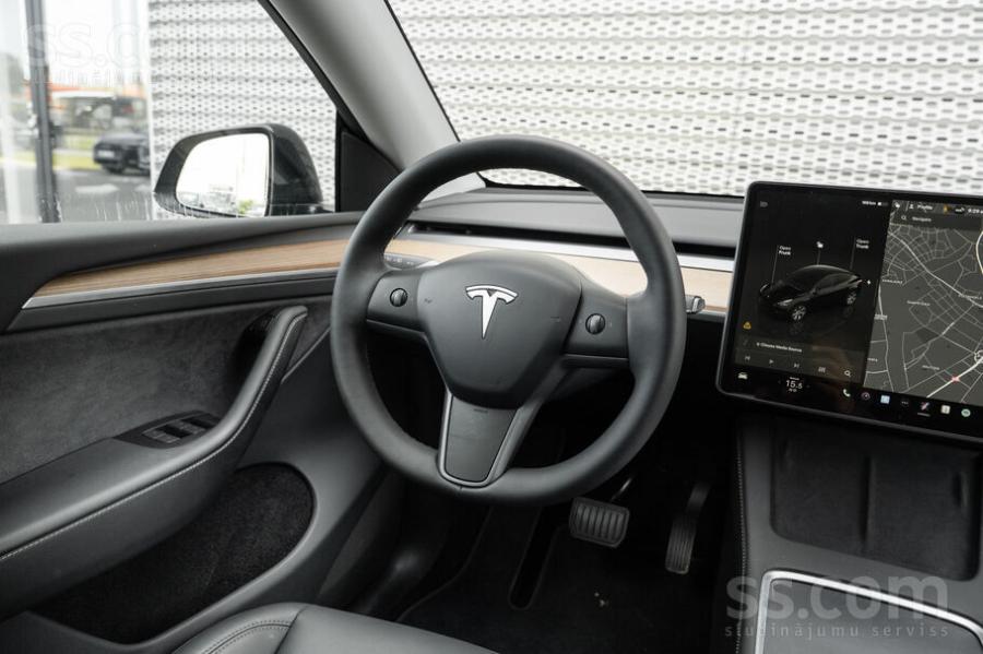 Melns Tesla Model Y 2023 Rīga, ar dzinēja tilpumu 0.00 L un nobraukumu 22 tūkst. km par 41400 €, foto 7 vietnē AUTOMOTO.COM.LV