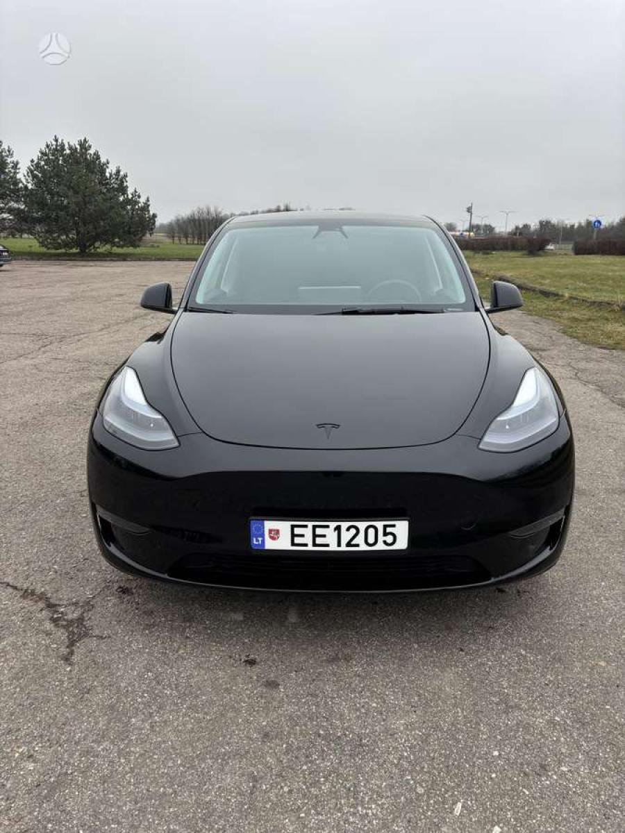 Black Tesla Model Y 2023 in Kaunas, with an engine capacity of 0.00 L and mileage of 60 thousand km for 30990 €, photo 7 on AUTOMOTO.COM.LV