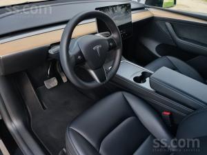 Melns Tesla Model Y 2023 Rīga, ar dzinēja tilpumu 0.00 L un nobraukumu 100 tūkst. km par 28000 €, foto 12 vietnē AUTOMOTO.COM.LV