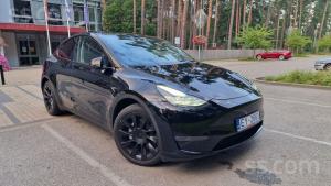 Черный Тесла Модель Y 2023 в Рига, объемом двигателя 0.00 л и пробегом 24 тыс. км за 33800 €, фото  на AUTOMOTO.COM.LV