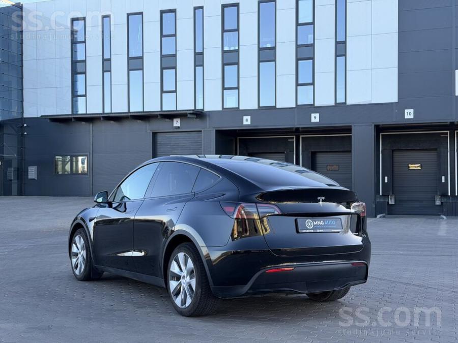 Черный Тесла Модель Y 2023 в Рига, объемом двигателя 0.00 л и пробегом 62 тыс. км за 38900 €, фото 6 на AUTOMOTO.COM.LV