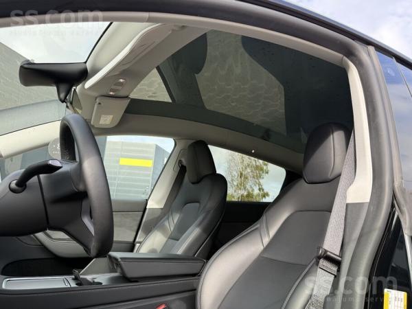 Melns Tesla Model Y 2023 Rīga, ar dzinēja tilpumu 0.00 L un nobraukumu 78 tūkst. km par 36900 €, foto 10 vietnē AUTOMOTO.COM.LV