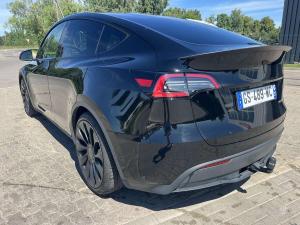 Black Tesla Model Y 2023 in Taurage, with an engine capacity of 0.00 L and mileage of 40 thousand km for 28500 €, photo 7 on AUTOMOTO.COM.LV