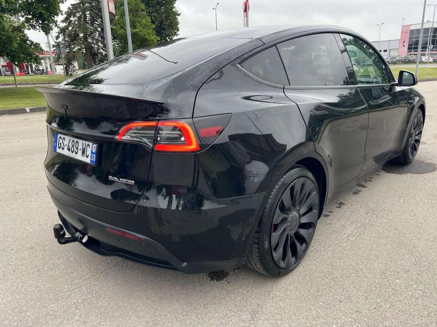 Black Tesla Model Y 2023 in Taurage, with an engine capacity of 0.00 L and mileage of 40 thousand km for 28500 €, photo 21 on AUTOMOTO.COM.LV