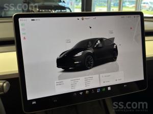 Black Tesla Model Y 2023 in Riga, with an engine capacity of 0.00 L and mileage of 60 thousand km for 35990 €, photo 16 on AUTOMOTO.COM.LV