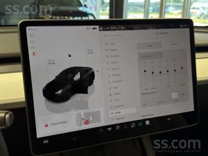 Black Tesla Model Y 2023 in Riga, with an engine capacity of 0.00 L and mileage of 60 thousand km for 35990 €, photo 21 on AUTOMOTO.COM.LV