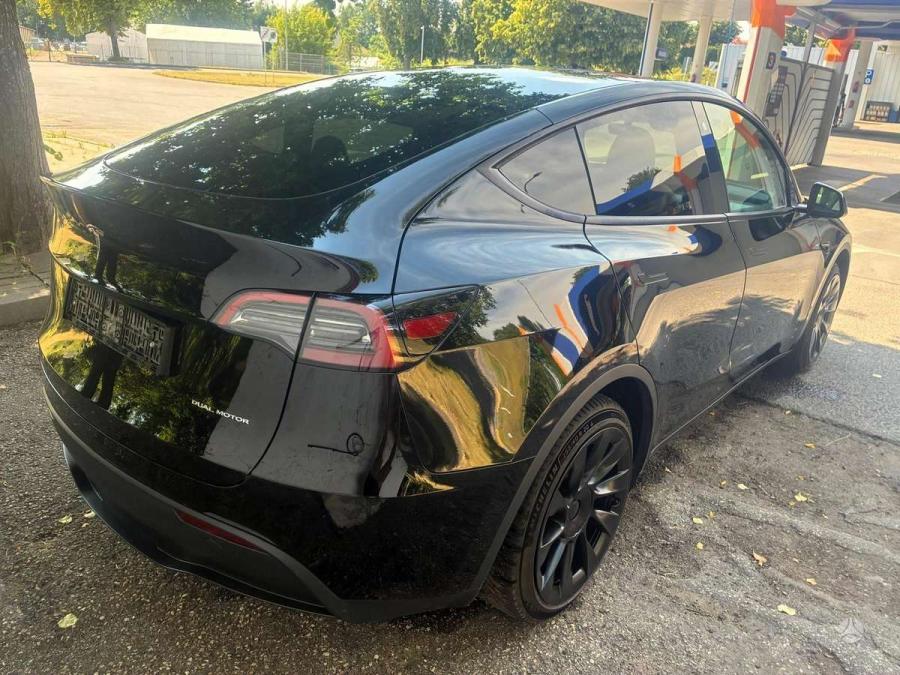 Melns Tesla Model Y 2023 Viļņa, ar dzinēja tilpumu 0.00 L un nobraukumu 72 tūkst. km par 32500 €, foto 4 vietnē AUTOMOTO.COM.LV
