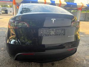Melns Tesla Model Y 2023 Viļņa, ar dzinēja tilpumu 0.00 L un nobraukumu 72 tūkst. km par 32500 €, foto 5 vietnē AUTOMOTO.COM.LV