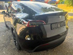 Melns Tesla Model Y 2023 Viļņa, ar dzinēja tilpumu 0.00 L un nobraukumu 72 tūkst. km par 32500 €, foto 6 vietnē AUTOMOTO.COM.LV
