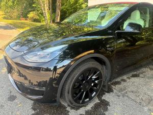 Melns Tesla Model Y 2023 Viļņa, ar dzinēja tilpumu 0.00 L un nobraukumu 72 tūkst. km par 32500 €, foto 8 vietnē AUTOMOTO.COM.LV