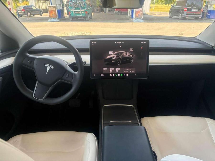 Melns Tesla Model Y 2023 Viļņa, ar dzinēja tilpumu 0.00 L un nobraukumu 72 tūkst. km par 32500 €, foto 9 vietnē AUTOMOTO.COM.LV