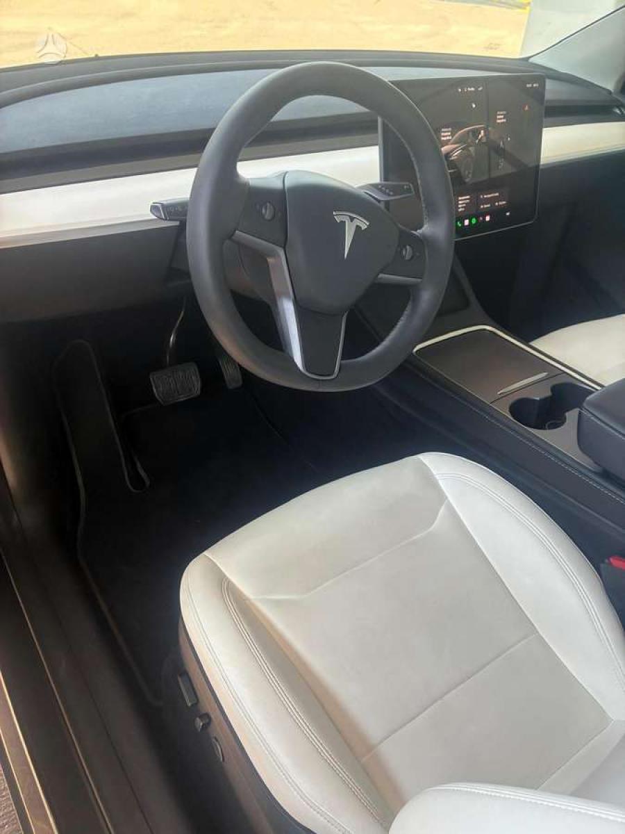 Melns Tesla Model Y 2023 Viļņa, ar dzinēja tilpumu 0.00 L un nobraukumu 72 tūkst. km par 32500 €, foto 10 vietnē AUTOMOTO.COM.LV