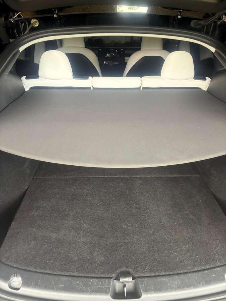 Melns Tesla Model Y 2023 Viļņa, ar dzinēja tilpumu 0.00 L un nobraukumu 72 tūkst. km par 32500 €, foto 17 vietnē AUTOMOTO.COM.LV