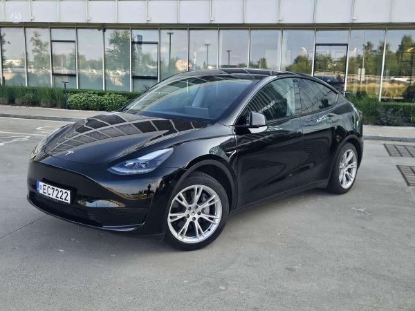Melns Tesla Model Y 2023 Viļņa, ar dzinēja tilpumu 0.00 L un nobraukumu 60 tūkst. km par 25860 €, foto 1 vietnē AUTOMOTO.COM.LV