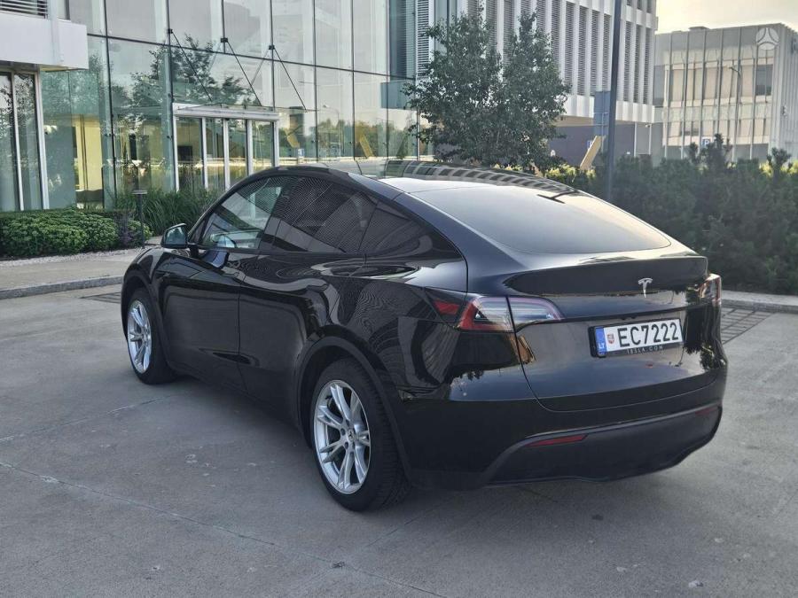 Melns Tesla Model Y 2023 Viļņa, ar dzinēja tilpumu 0.00 L un nobraukumu 60 tūkst. km par 25860 €, foto 8 vietnē AUTOMOTO.COM.LV