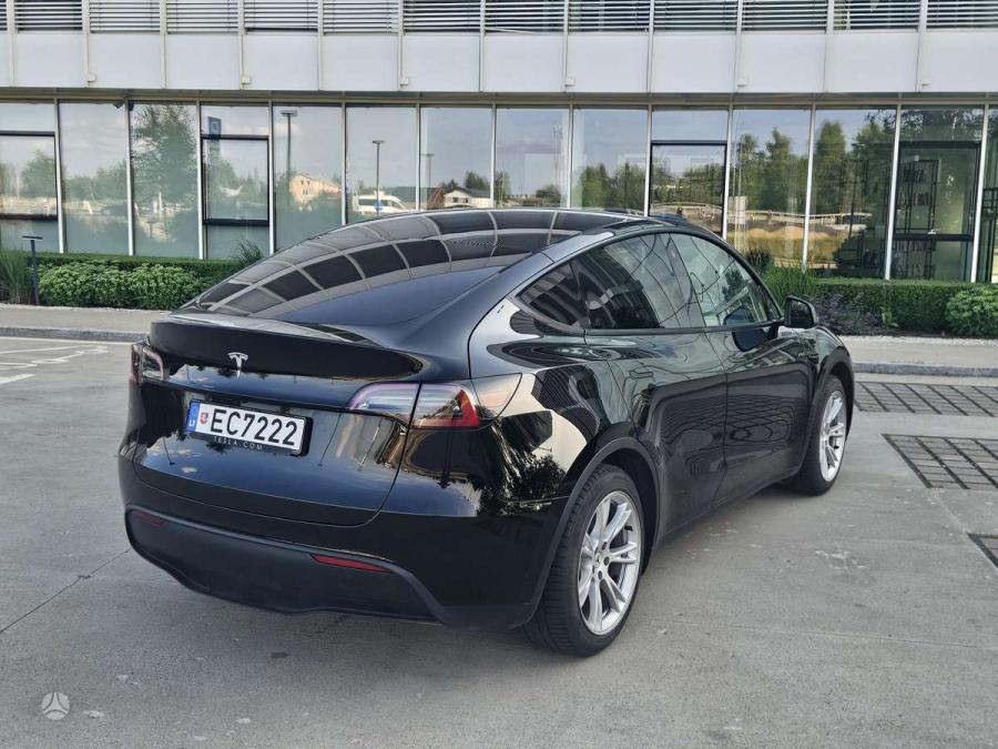 Melns Tesla Model Y 2023 Viļņa, ar dzinēja tilpumu 0.00 L un nobraukumu 60 tūkst. km par 25860 €, foto 10 vietnē AUTOMOTO.COM.LV