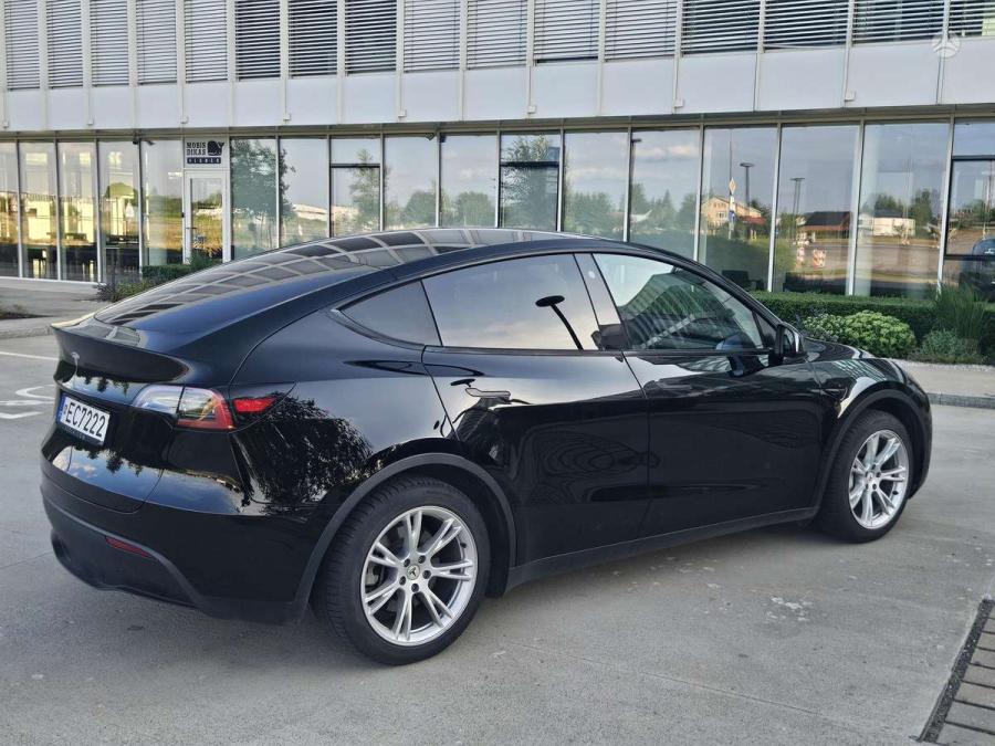 Melns Tesla Model Y 2023 Viļņa, ar dzinēja tilpumu 0.00 L un nobraukumu 60 tūkst. km par 25860 €, foto 12 vietnē AUTOMOTO.COM.LV