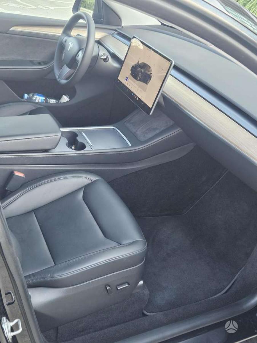 Melns Tesla Model Y 2023 Viļņa, ar dzinēja tilpumu 0.00 L un nobraukumu 60 tūkst. km par 25860 €, foto 15 vietnē AUTOMOTO.COM.LV