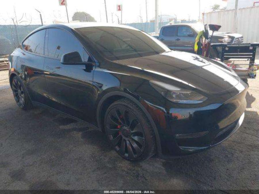 Melns Tesla Model Y 2023 Klaipėda, ar dzinēja tilpumu 0.00 L un nobraukumu 49 tūkst. km par 23100 €, foto 1 vietnē AUTOMOTO.COM.LV