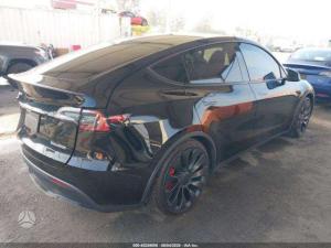 Melns Tesla Model Y 2023 Klaipėda, ar dzinēja tilpumu 0.00 L un nobraukumu 49 tūkst. km par 23100 €, foto 5 vietnē AUTOMOTO.COM.LV