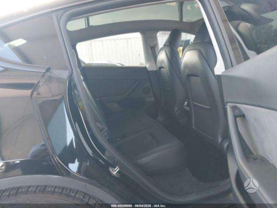 Melns Tesla Model Y 2023 Klaipėda, ar dzinēja tilpumu 0.00 L un nobraukumu 49 tūkst. km par 23100 €, foto 11 vietnē AUTOMOTO.COM.LV