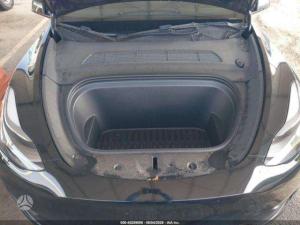 Melns Tesla Model Y 2023 Klaipėda, ar dzinēja tilpumu 0.00 L un nobraukumu 49 tūkst. km par 23100 €, foto 12 vietnē AUTOMOTO.COM.LV