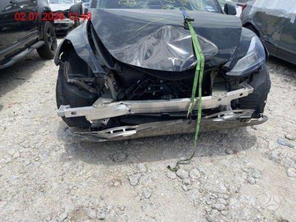 Melns Tesla Model Y 2023 Klaipėda, ar dzinēja tilpumu 0.00 L un nobraukumu 51 tūkst. km par 18876 €, foto 4 vietnē AUTOMOTO.COM.LV